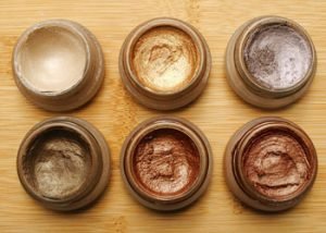 How To Apply Eye Shadow Perfectly For Flawless Beauty & Eye Makeup?